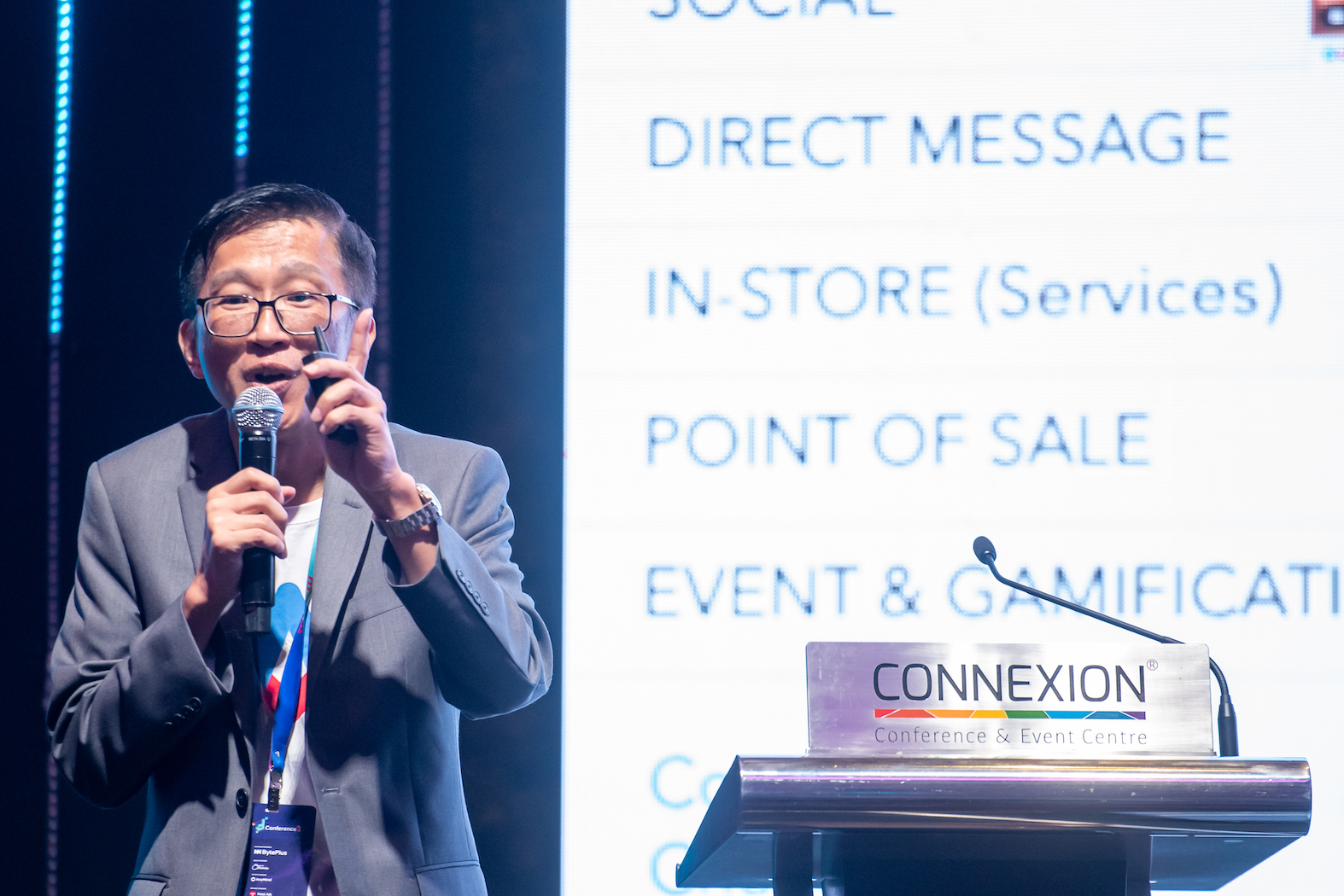 Managing & Activating Customer Data in an Omnichannel World - Antsomi ...